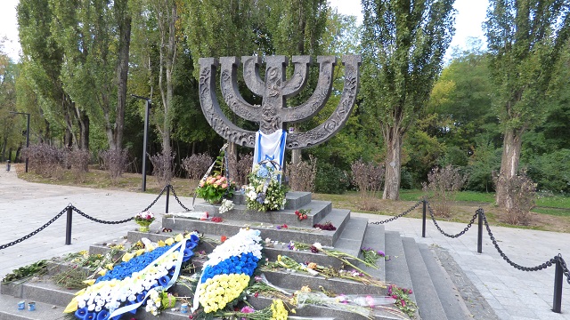 Distinguishing the Memory of the Holocaust from the Campaign in Ukraine ...